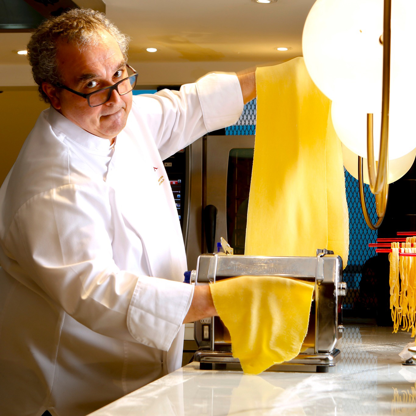 Book an International Buffet at Ventisi Centara Grand CentralWorld ...